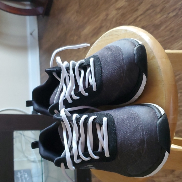 Skechers | Shoes | Skechers 95w Charcoal Grey Sneakers | Poshmark